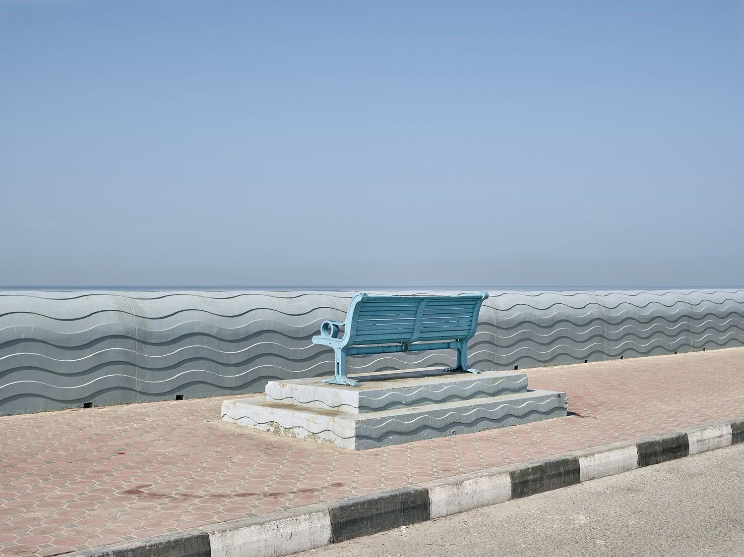 The Edge - Photographs and text by Philip Cheung | LensCulture